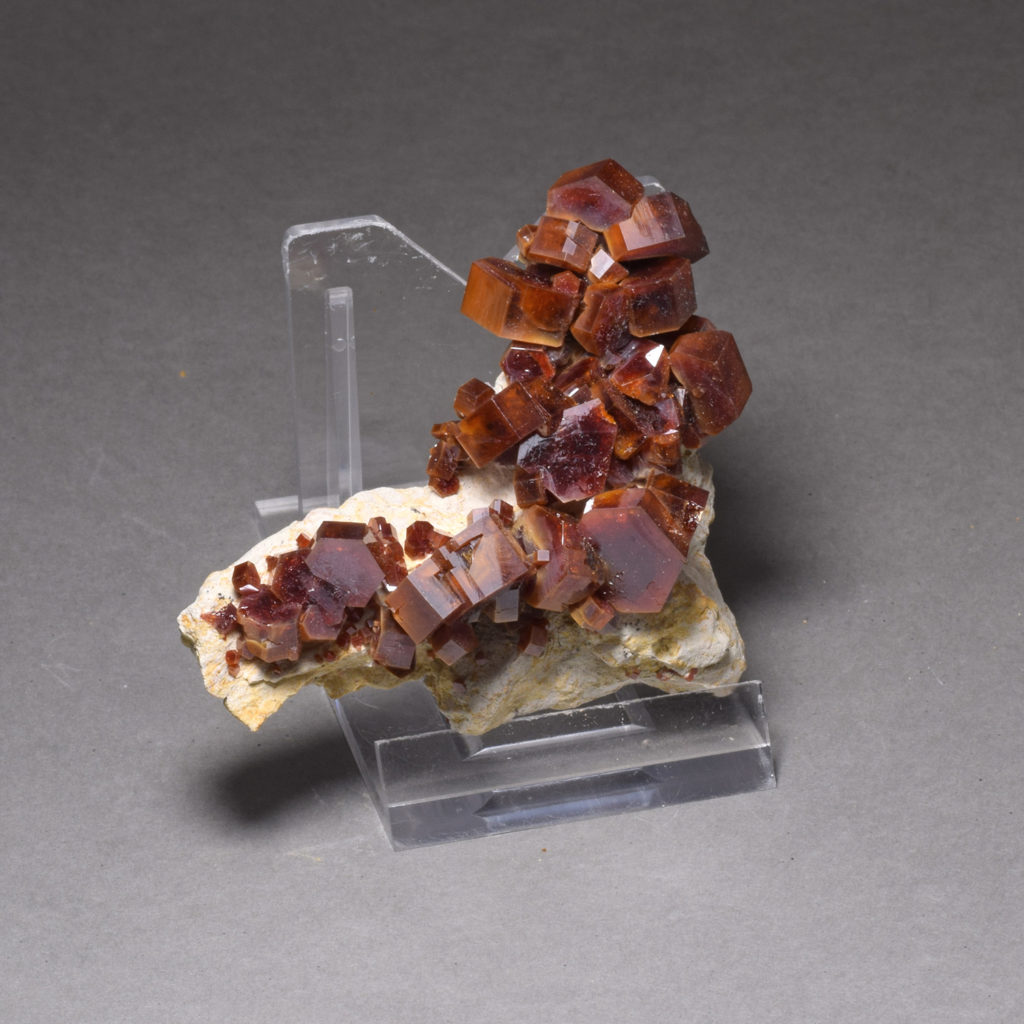 Vanadinite crystals for sale - Gondwana Fossils